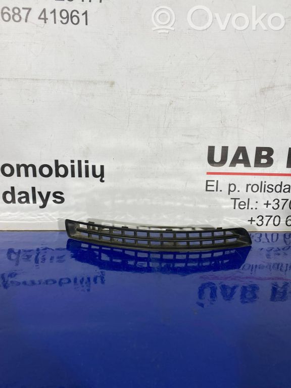 30678954 Volvo XC90 Grotelės apatinės (trijų dalių), 30,00 € | RRR