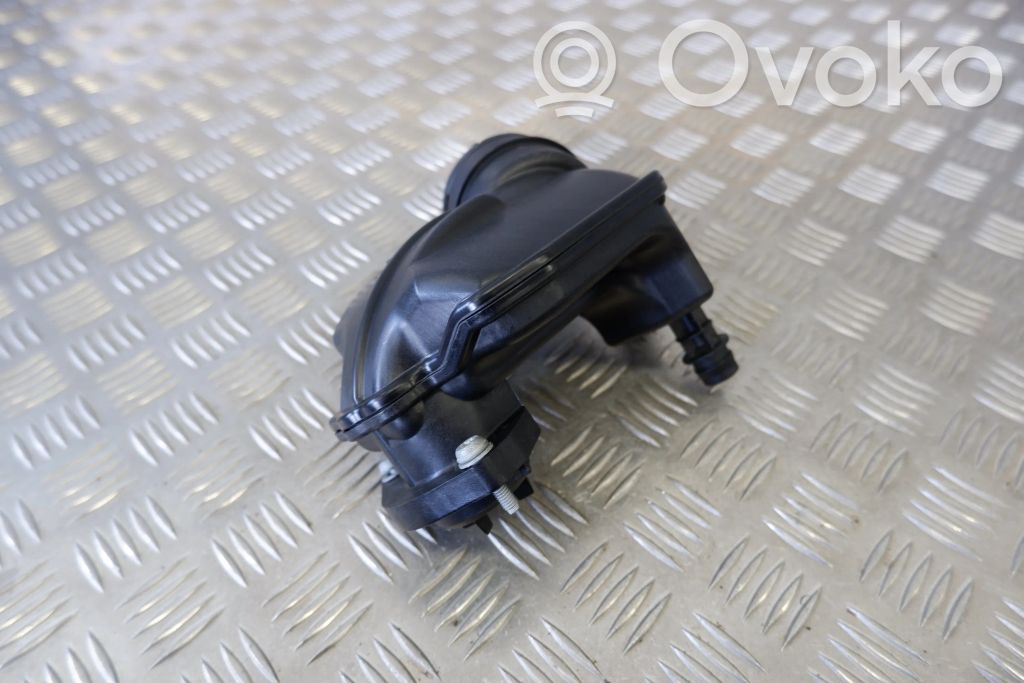 05E129654B Volkswagen Tiguan Air intake duct part, €35.00 | RRR