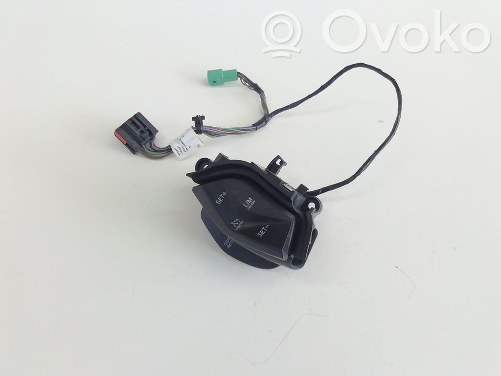 AM5T-9E740-AB Ford Kuga II Steering wheel buttons/switches, €87.60 | RRR