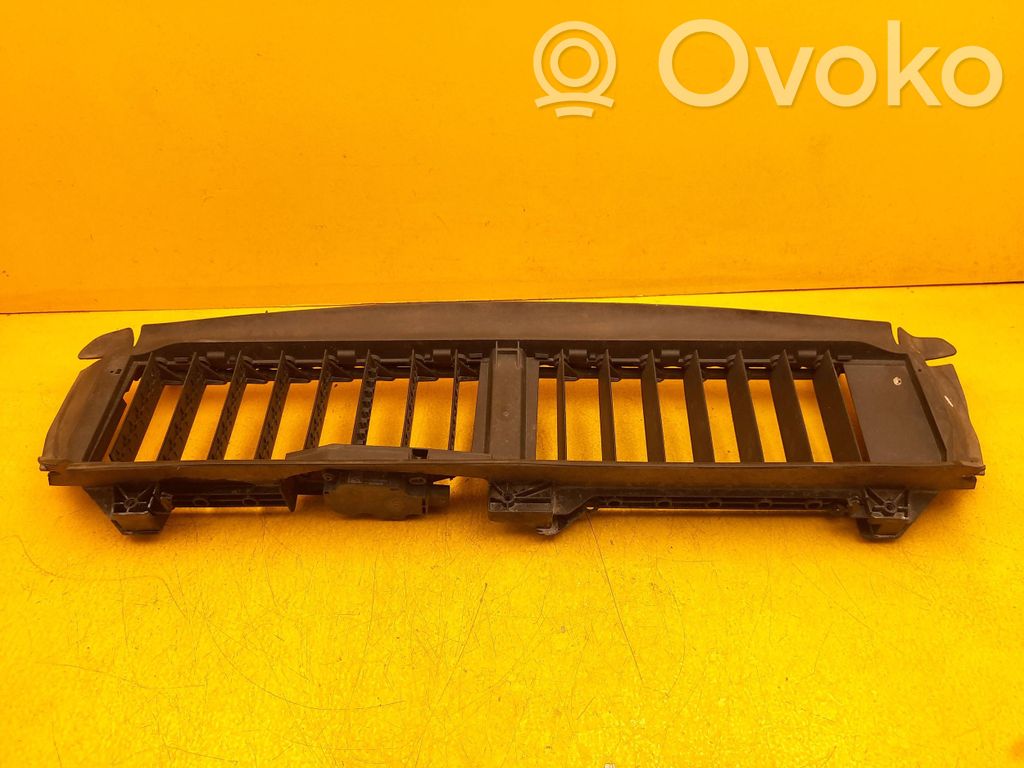 A2135002900 Mercedes-Benz E W213 Intercooler air guide/duct channel, € ...