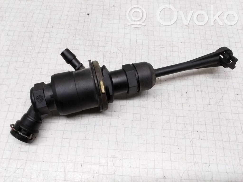 8200151784D Renault Megane II Maître-cylindre d'embrayage, 11,00 € | OVOKO
