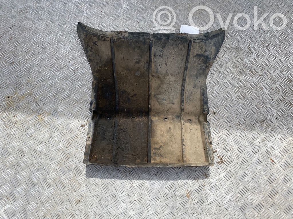 REM22827 Iveco Daily 35 - 40.10 Cache de protection sous moteur ...