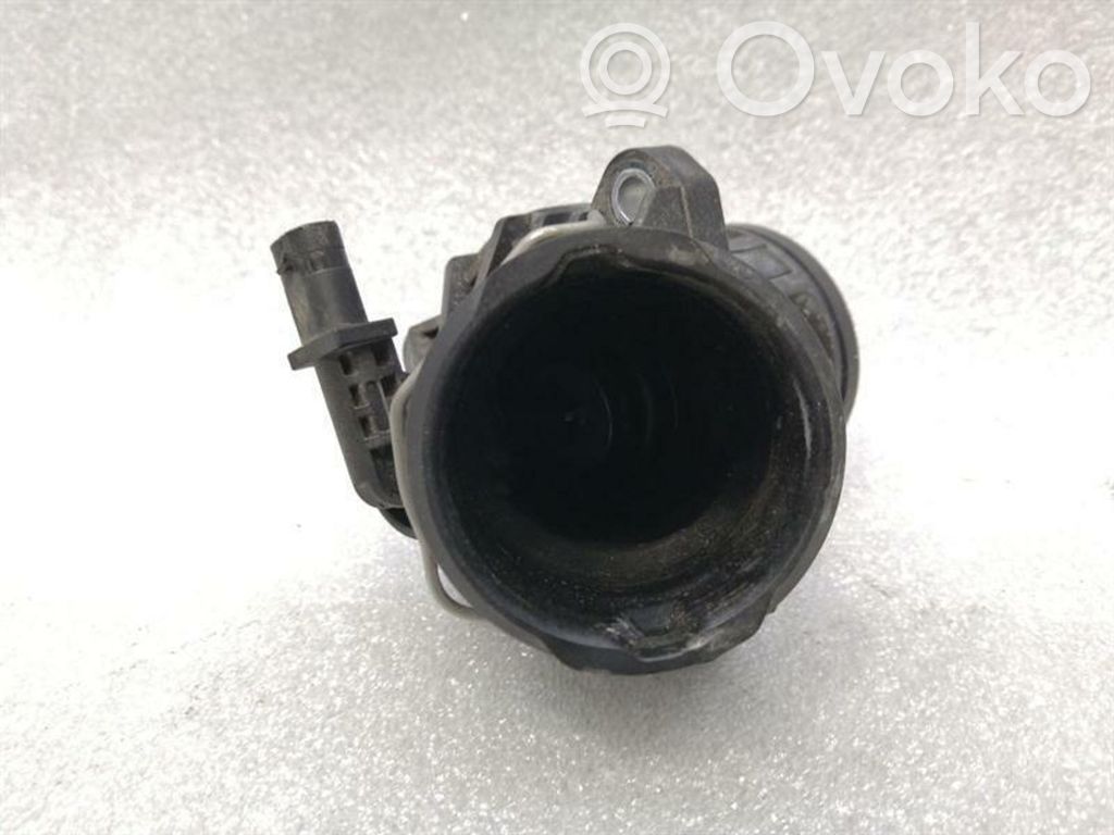 RGM4795 Mercedes-Benz C W205 Boîtier de thermostat A2762000315 - Pièce ...