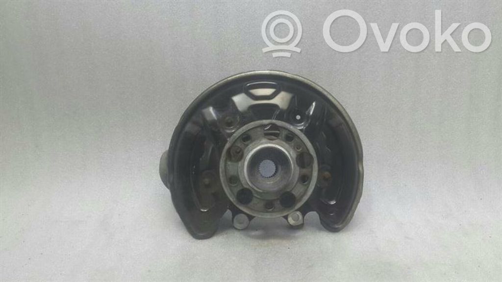 A2053500141 Mercedes-Benz C W205 Pivot de moyeu arrière, 100.00 € | OVOKO
