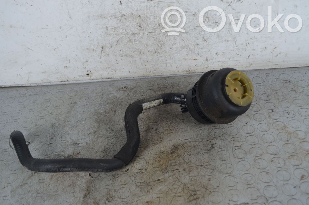 8K1422893DP Audi A4 S4 B8 8K Ohjaustehostimen pumppu, 44,00 € | OVOKO