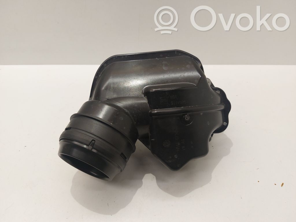 05E129654R Volkswagen Tiguan Intercooler hose/pipe, €31.25 | RRR