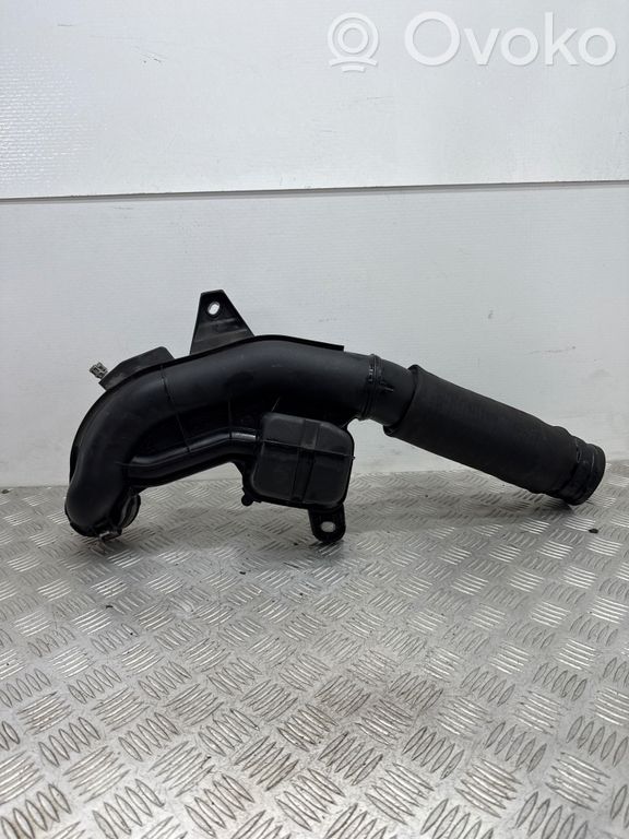93460920 Renault Trafic III (X82) Air intake hose/pipe, €150.00 | RRR