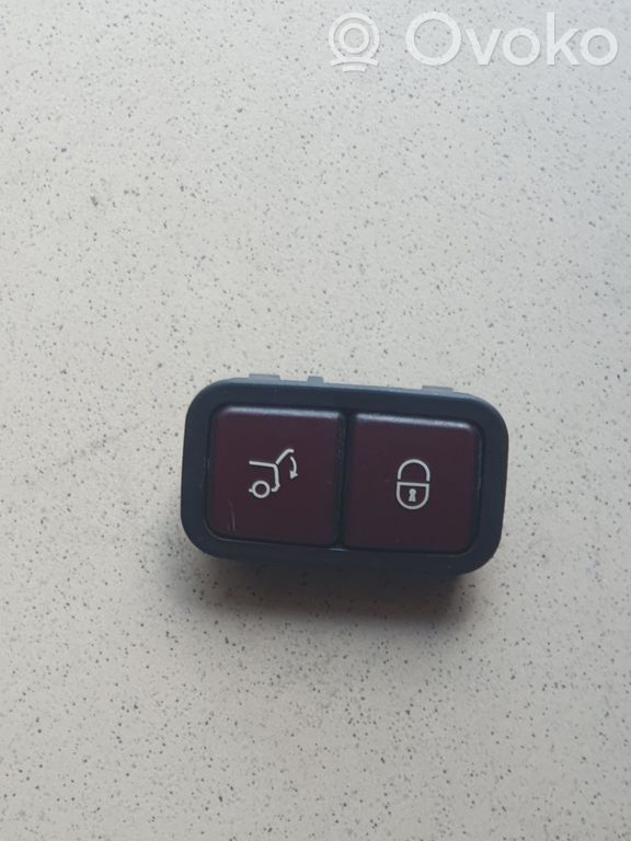 2118219451 Mercedes-Benz GL X164 Tailgate/boot open switch button, €15. ...