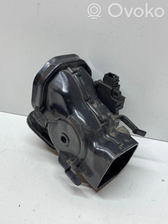 A2058300100 Mercedes-Benz C W205 Conduit d'air (cabine), 3,00 € | OVOKO