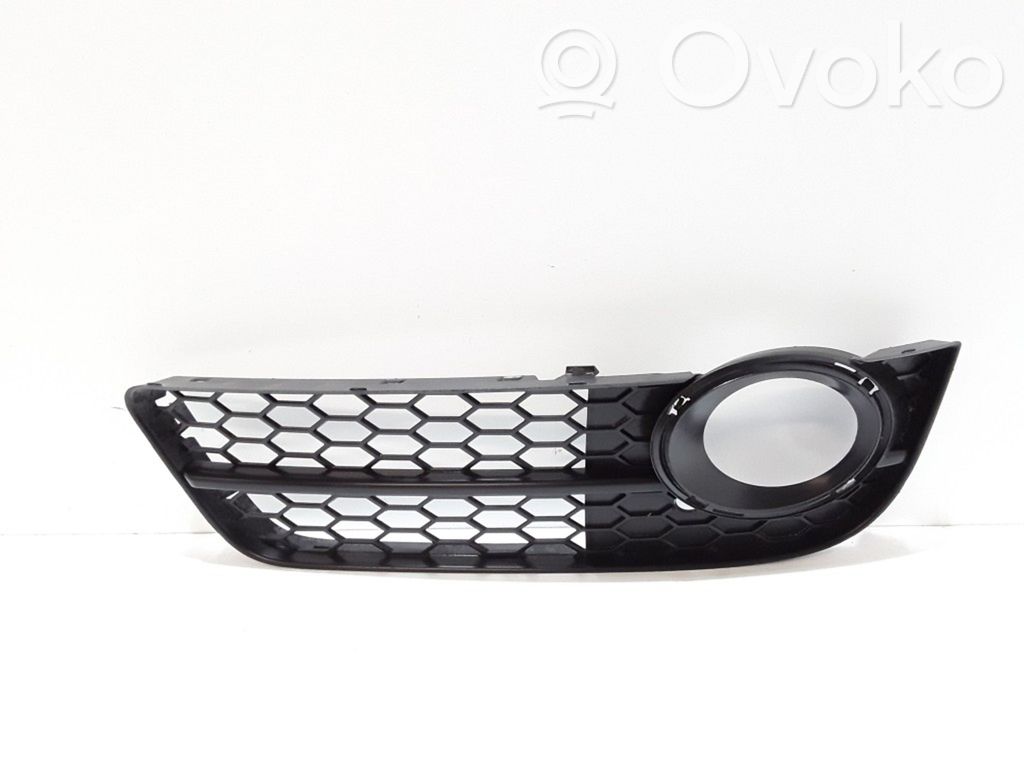 8T0807681 Audi A5 8T 8F Etusumuvalon ritilä, 30,12 € | OVOKO