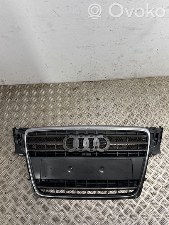 8K0853651 Audi A4 S4 B8 8K Grille calandre supérieure de pare-chocs avant, 80,00 € | OVOKO