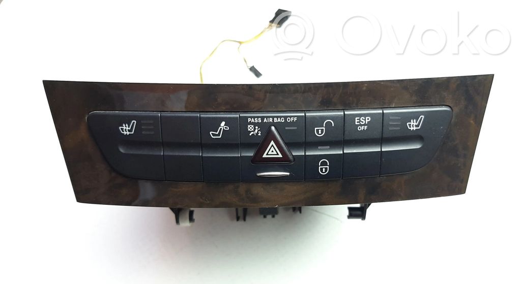 A2116800552 Mercedes-Benz E W211 A set of switches, €18.70 | RRR