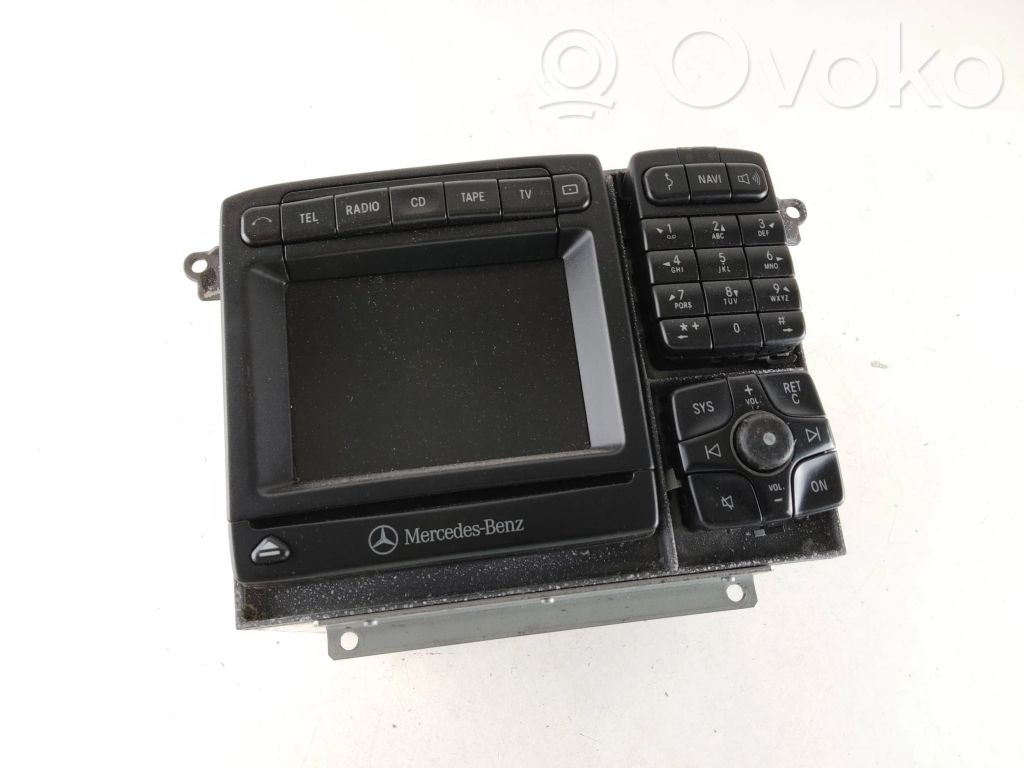 A2208203789 Mercedes-Benz S W220 Radio/CD/DVD/GPS head unit, €99.00 | RRR