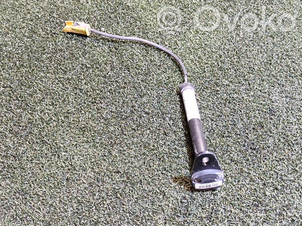 2228870010 Mercedes-Benz S W222 Actionneur piéton de capot, 18,00 € | OVOKO