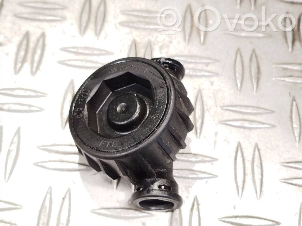 FM277001 Ford Transit Custom Clutch pipe/line, €6.00 | RRR