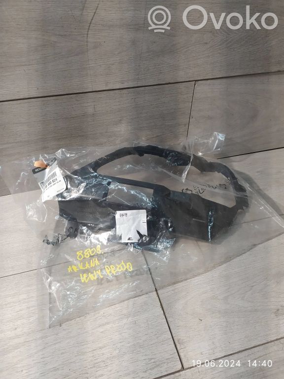 269866082R Renault Arkana Front bumper mounting bracket, €42.35 | RRR