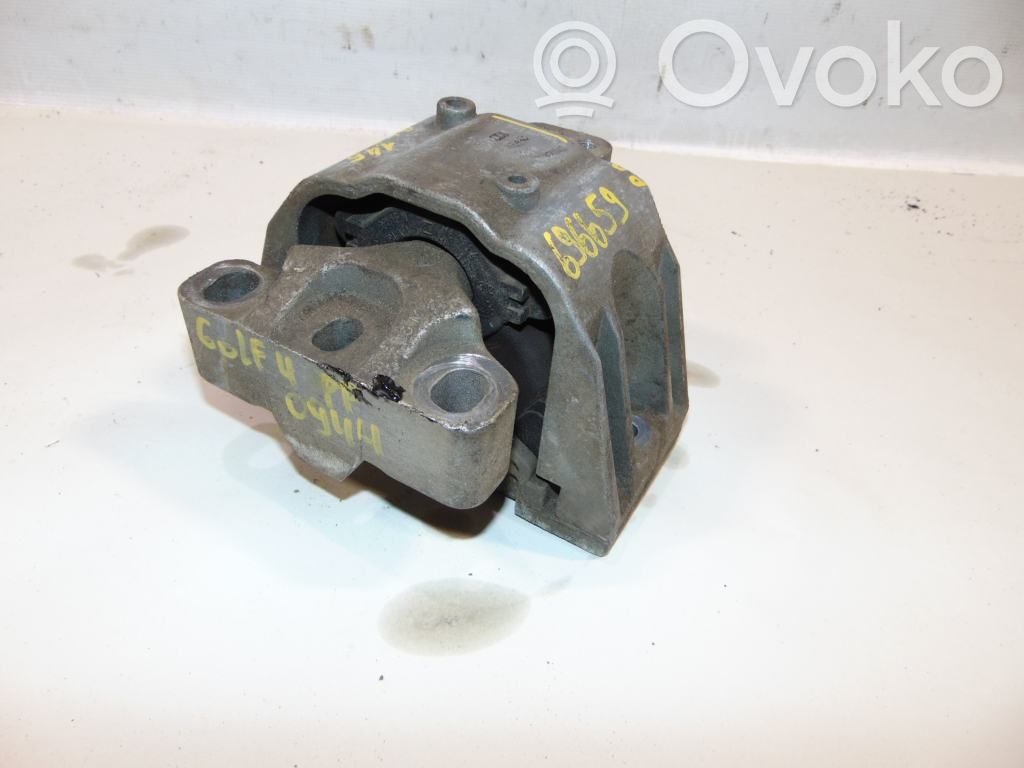 1J0199262BK Volkswagen Golf IV Variklio pagalvė, 10,00 € | RRR