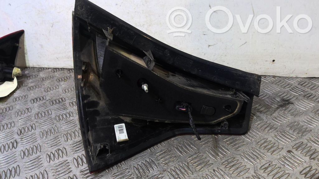 8200734825 Dacia Sandero Feux arrière / postérieurs, 40,00 € | OVOKO