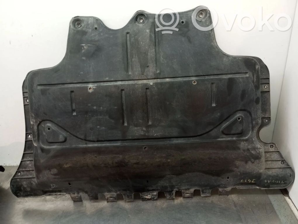 5QF825236A Volkswagen Tiguan Allspace Couvre-soubassement avant, 46,00 ...