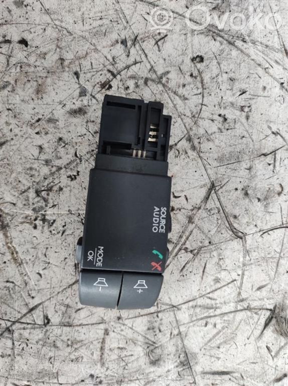 255522448R Renault Clio IV Boutons / interrupteurs volant, 70,80 € | OVOKO