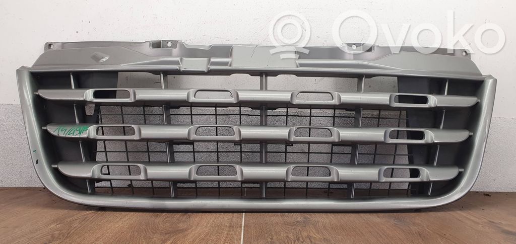 623100256r Renault Master III Front bumper upper radiator grill, €28.24 ...