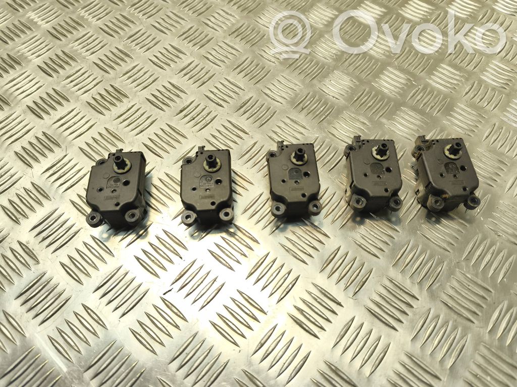 A2038201642 Mercedes-Benz C W203 Moteur / actionneur de volet de ...