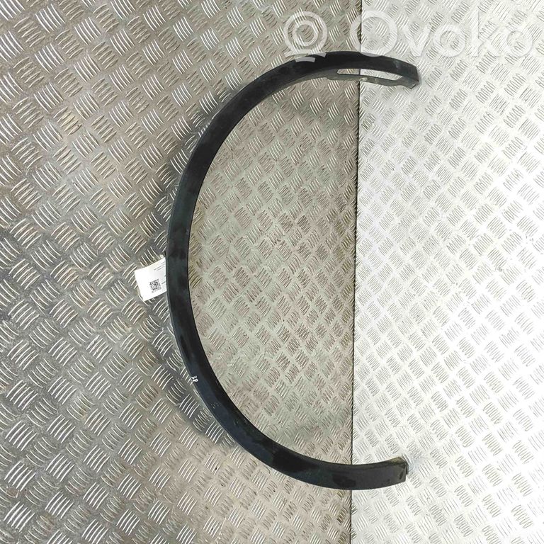 165869600A Tesla Model Y Fender end trim, €126.00 | RRR