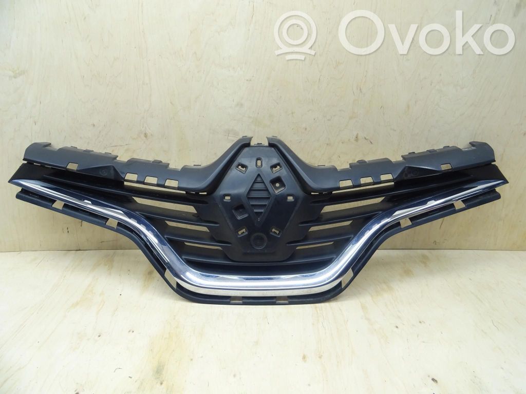 Renault Captur Front bumper upper radiator grill, €56.47 | RRR