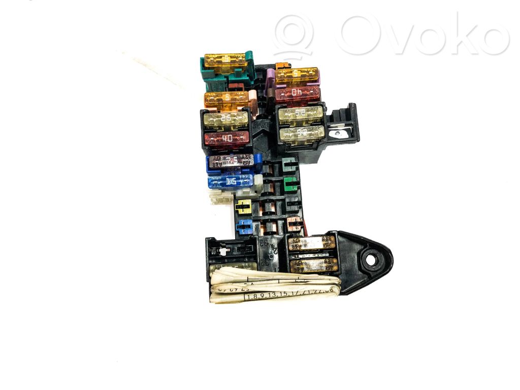 2035400050 Mercedes-Benz SLK R171 Boîte à fusibles, 47,46 € | OVOKO