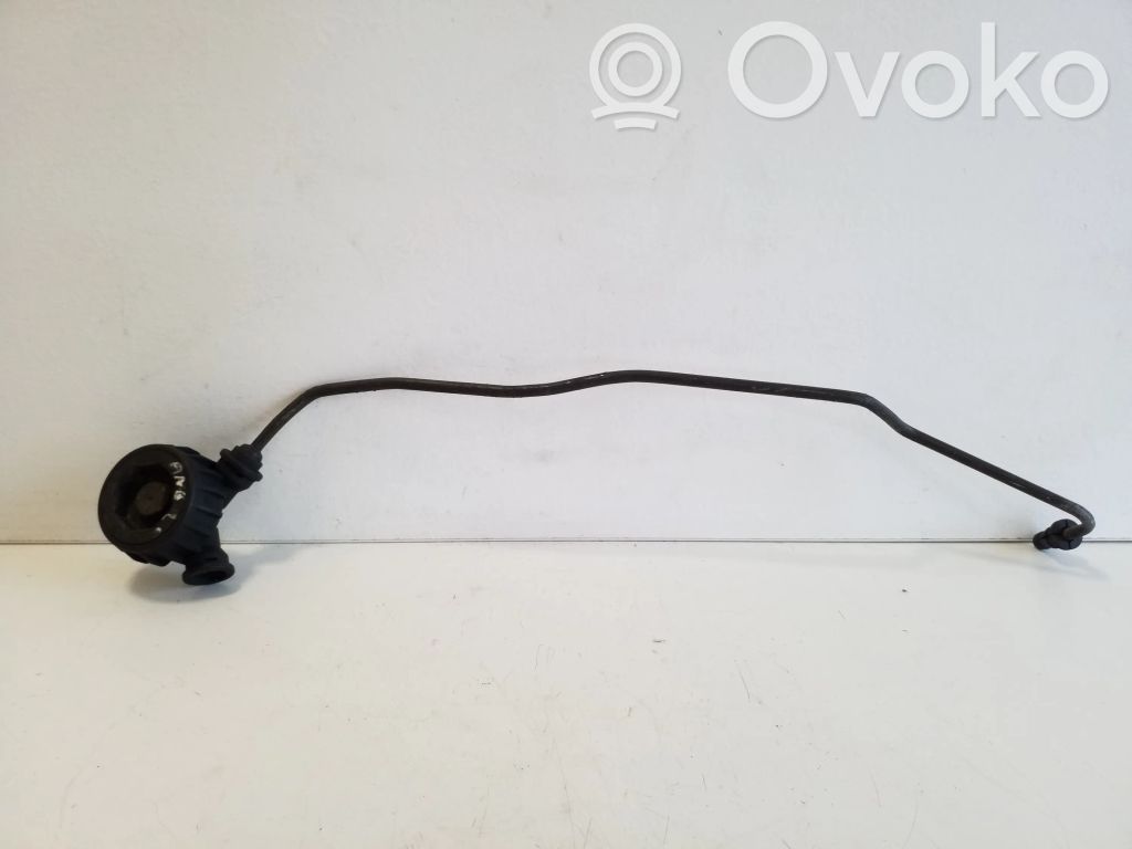 FM277001 Volkswagen Touran I Clutch pipe/line, €10.00 | RRR