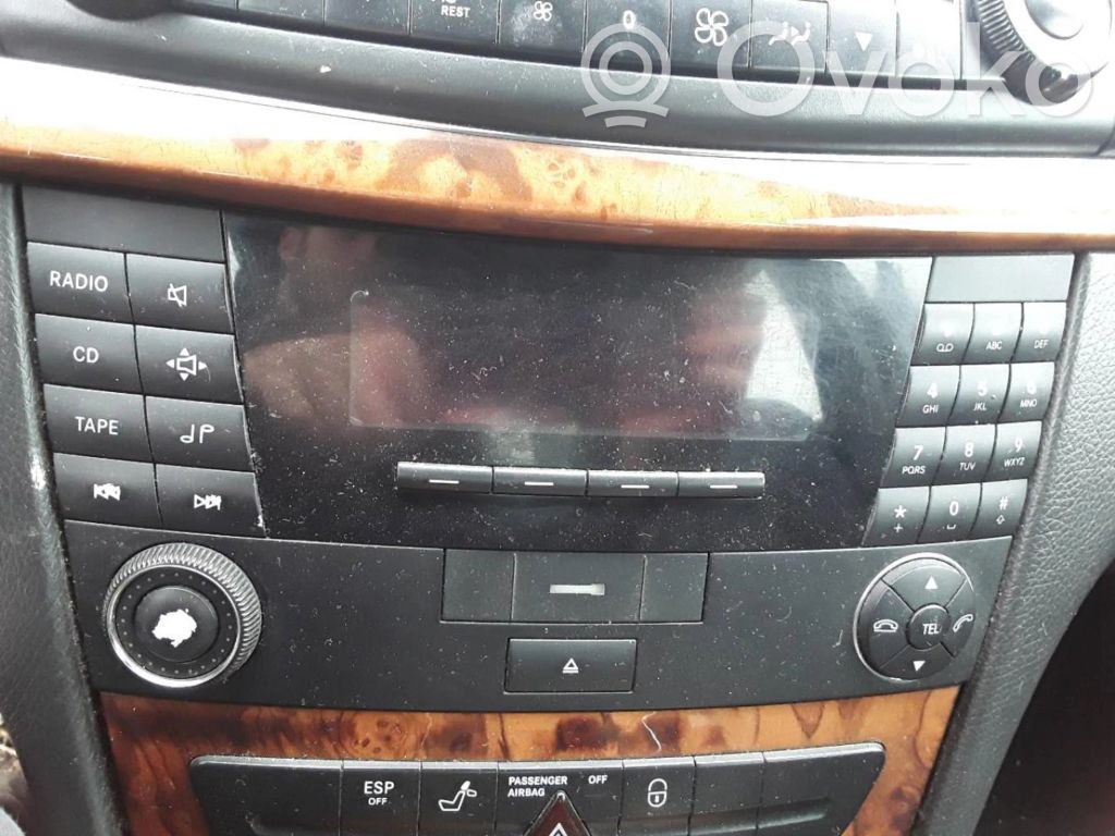 Mercedes-Benz E W211 Radio/CD/DVD/GPS head unit, €100.31 | RRR