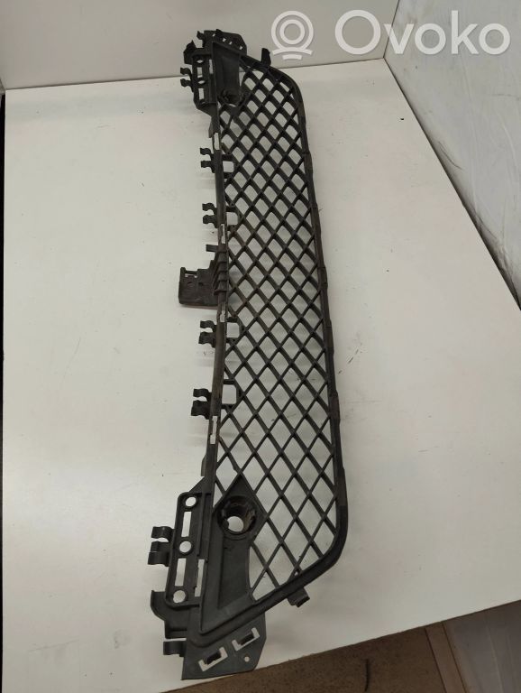 A2048851324 Mercedes-Benz C W204 Grille inférieure de pare-chocs avant ...