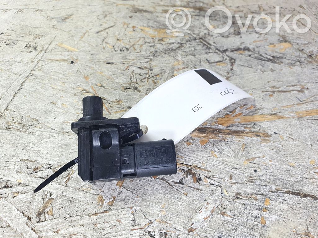 8352229 BMW 3 E46 Bonnet alarm switch sensor, €5.00 | RRR