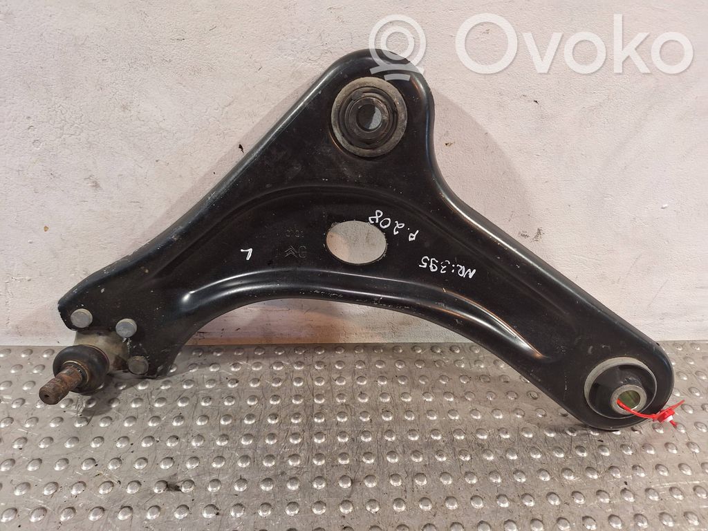 S16856395 Peugeot 208 Triangle bras de suspension inférieur avant, 42 ...