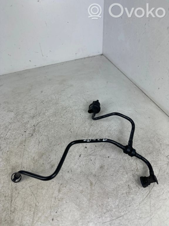 03F133366C Volkswagen Lupo Vacuum line/pipe/hose, €10.00 | RRR