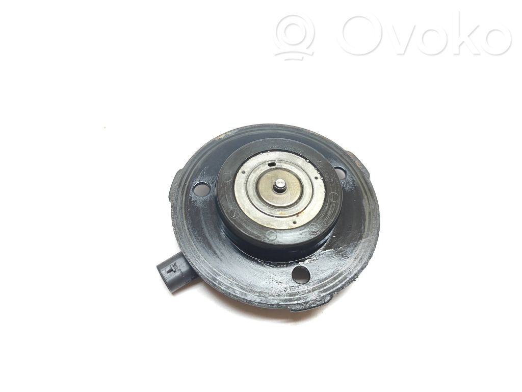06J109259C Volkswagen Tiguan Allspace Camshaft vanos timing valve, €29. ...