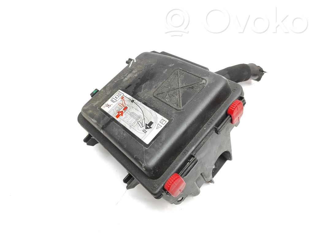 9826717980 Peugeot 208 Boîte à fusibles, 79,99 € | OVOKO