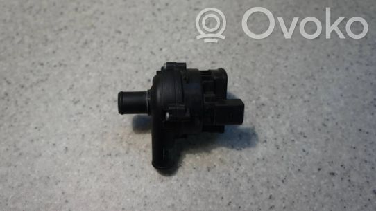 a2118350364 Mercedes-Benz SLK R172 Pompe à eau de liquide de ...