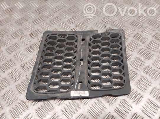 68145204 Jeep Grand Cherokee Grille de calandre avant, 12,00 € | OVOKO