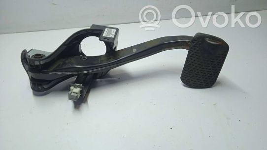A2042902001 Mercedes-Benz GLK (X204) Brake pedal, €17.25 | RRR