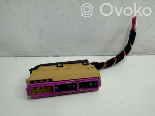 4F1941824A Porsche Macan (95B) Module de fusibles, 5,00 € | OVOKO
