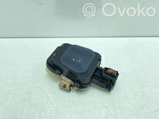 A2139006716 Mercedes-Benz E W238 Capteur de pluie, 12,00 € | OVOKO
