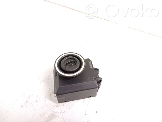 A2129056701 Mercedes-Benz E W212 Užvedimo spynelė, 146,03 € | RRR