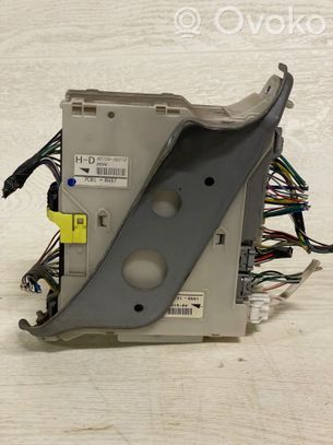 8273030272 Lexus GS 300 350 430 450H Module de fusibles, 46,11 € | OVOKO