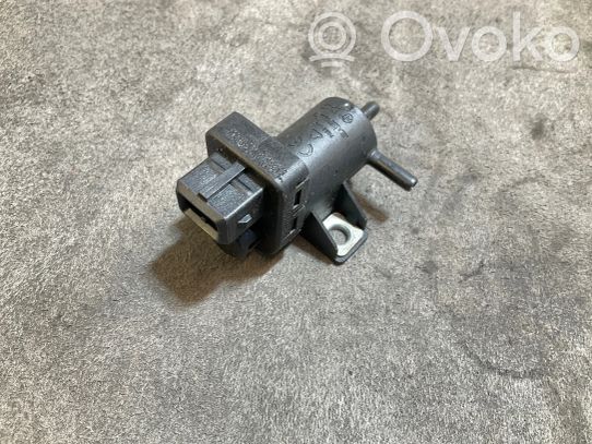 8200762162 Nissan Navara D23 Électrovanne turbo, 5,00 € | OVOKO