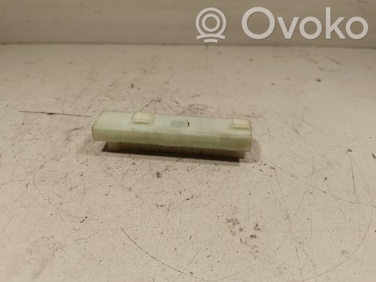 A0009820212 Mercedes-Benz E W213 Convertisseur / inversion de tension ...