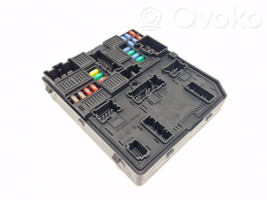 284B66727R Renault Megane IV Module de fusibles, 120,00 € | OVOKO