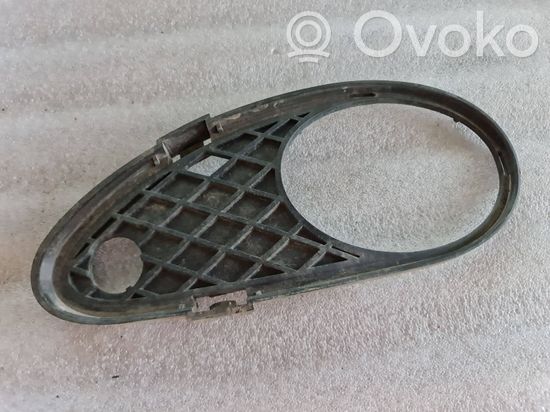 KMP5943 Mercedes-Benz C W203 Grille inférieure de pare-chocs avant ...