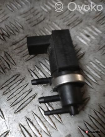 059906627 Audi A8 S8 D2 4D Turbo solenoid valve, 10.00 € | RRR