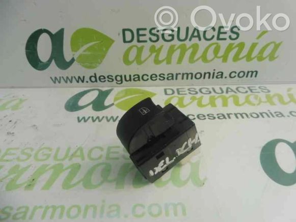 25411-JY00A Renault Koleos II Quarter vent window switch, 10.59 € | RRR
